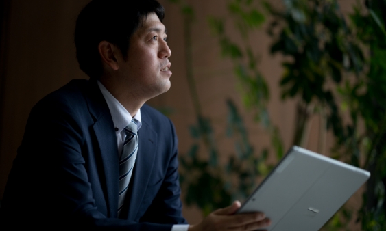 06 - インタビュー｜採用情報サイト 2024 山口フィナンシャルグループ